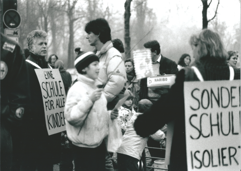 sonder schul demo 001 klein – Blick zurück nach vorn – auf dem Weg zur ...